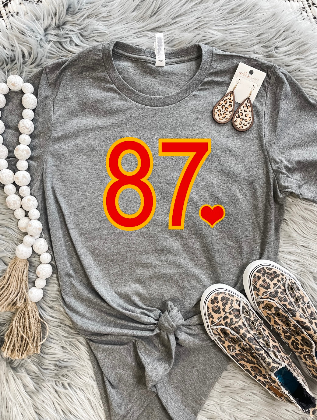 87 Heart Charcoal Tee – Olive Street Boutique
